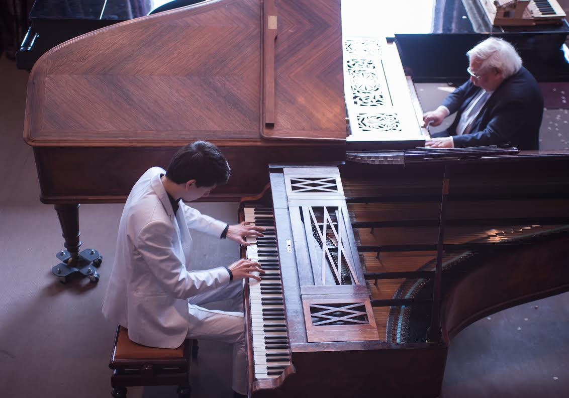 Two piano concertos by two master-pianists on two grand pianos in Jávea ...