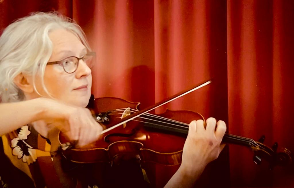 Elizabeth Cats (violin) - Momentos de Musica